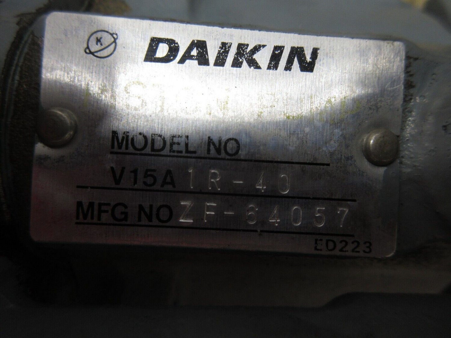 DAIKIN MOTOR PUMP HYDRAULIC OIL M15A1-2-30 V15A1R-40 VI5AIR-40 V15A1R ...