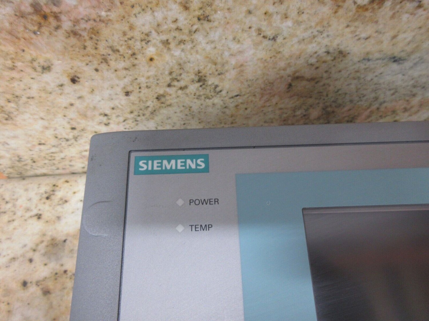 SIEMENS DISPLAY MONITOR SIMATIC HMI IPC677C 6AV7462-2AC33-0BK0 ...