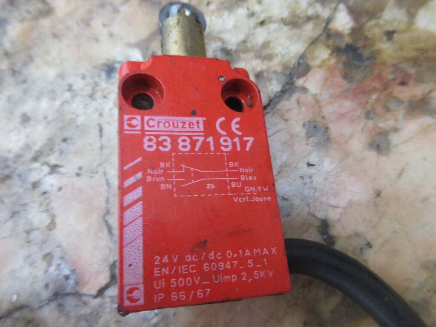 CROUZET SAFETY SWITCH 83 871917 24V 83871917 60947-5-1 IP66/67 LOT OF 3 ...