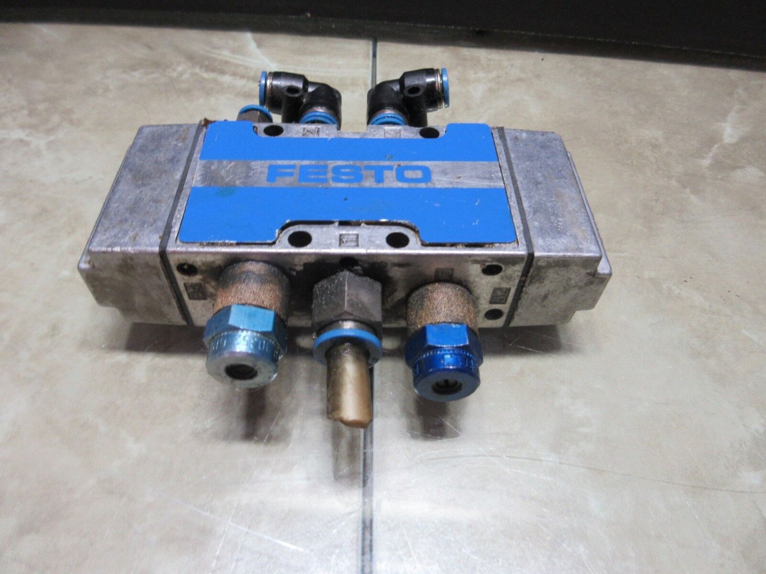 FESTO VALVE UNIT 1999 CHIRON WERKE FZ22-W CNC VERTICAL MILL