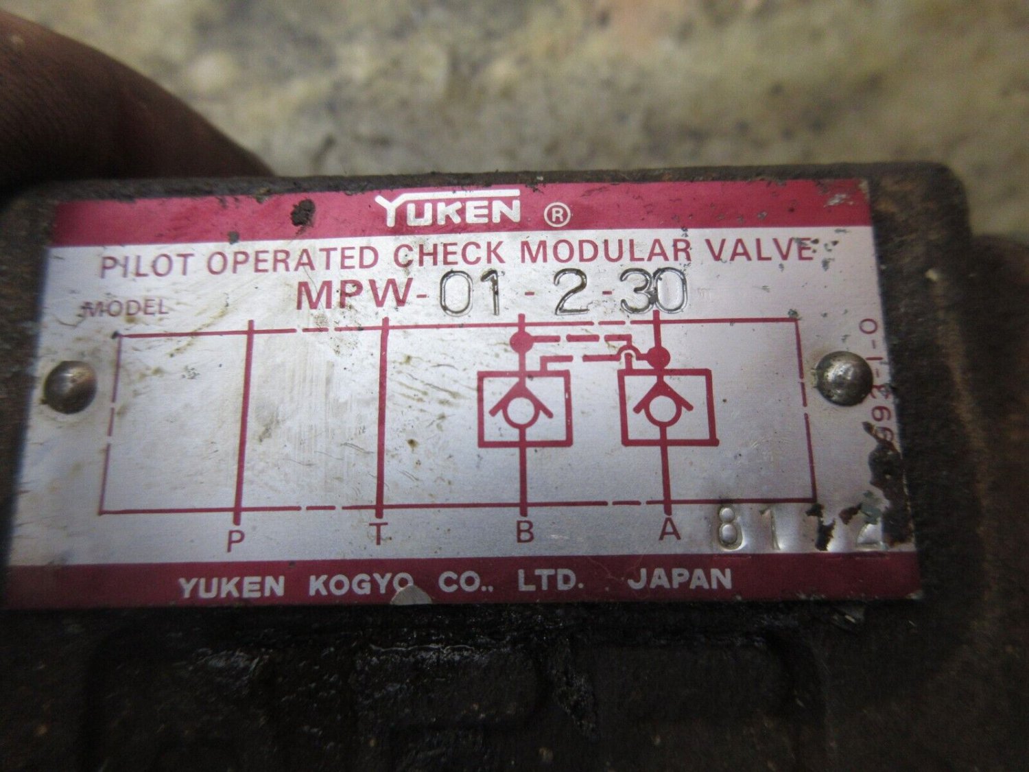 YUKEN PILOT OPERATED CHECK MODULAR VALVE MPW-01-2-30 LOT OF 2 PIECES
