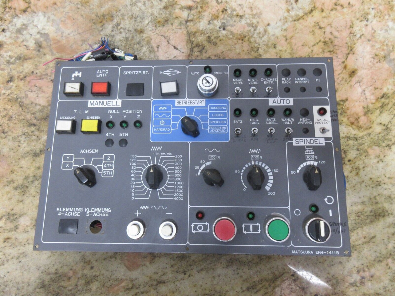 MATSUURA MC-800VF CNC VERTICAL MILL MAIN OPERATOR CONTROL PANEL EN4-1411B