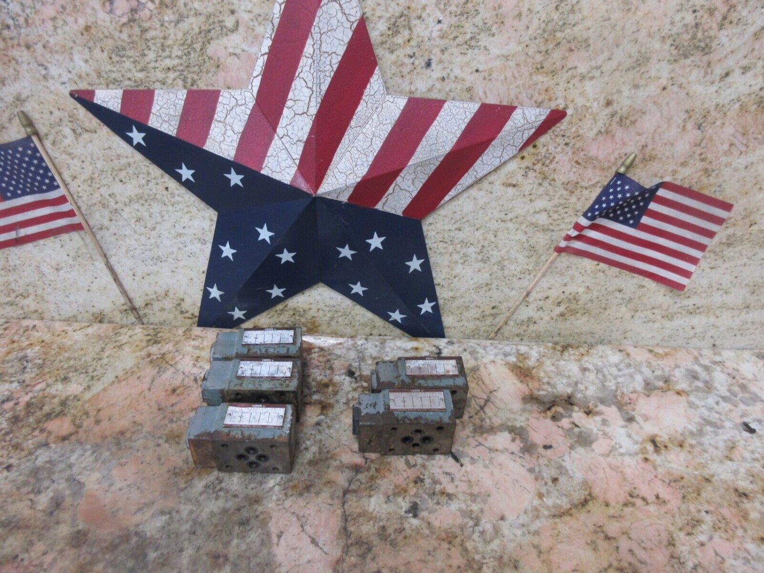 YUKEN DIRECTIONAL MODULAR VALVE MCP-01-0-30 81-07 LOT OF 5 PIECES