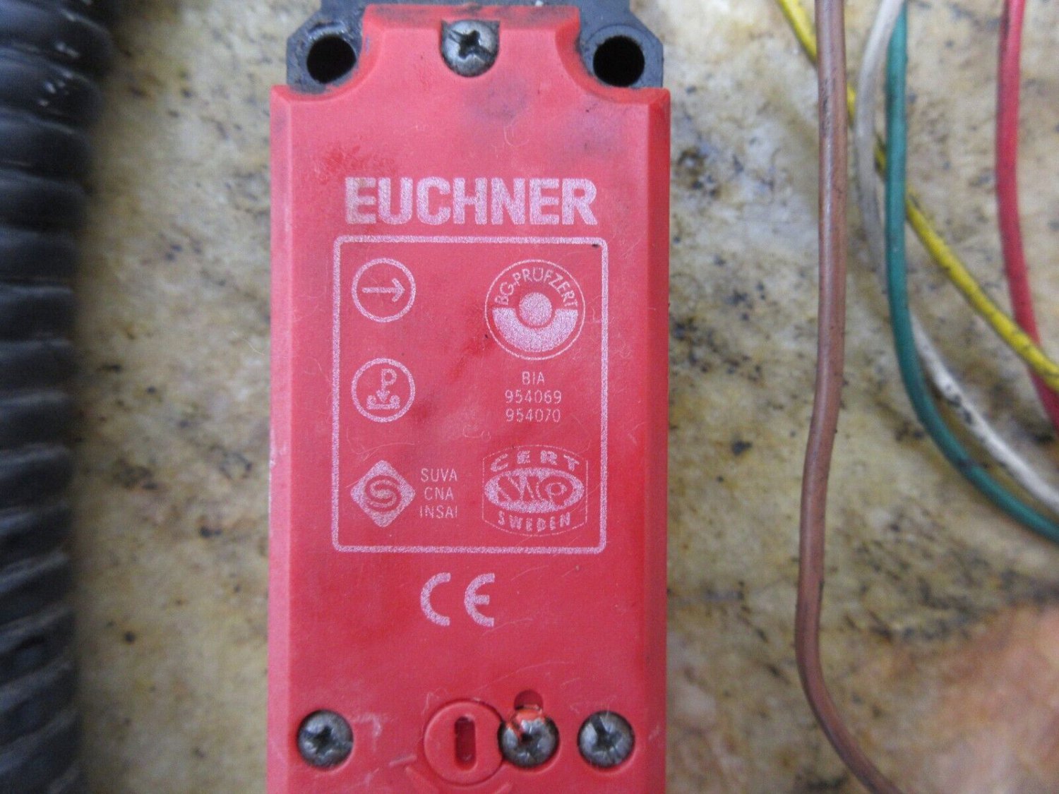 EUCHNER SAFETY SWITCH TP4-537A024PG INTERLOCK
