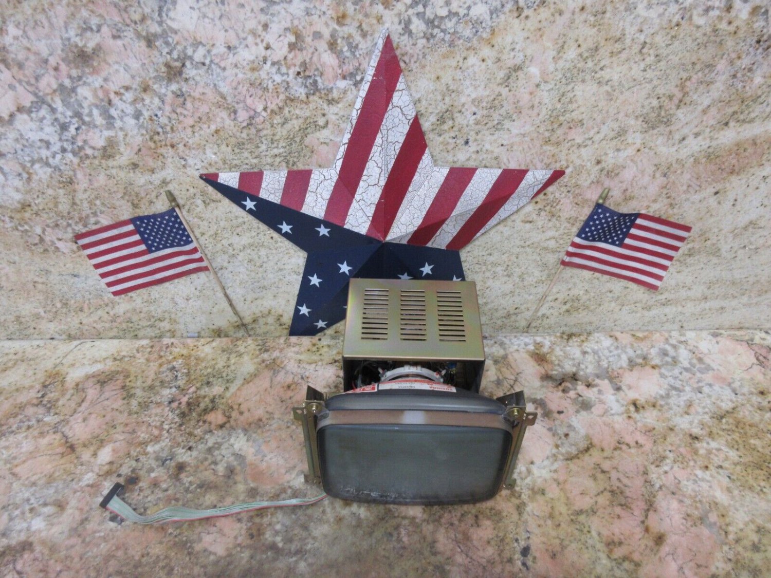 TOTOKU CRT DISPLAY MONITOR UNIT MDT948B-3B E8069PDA 2A232380 5D ...