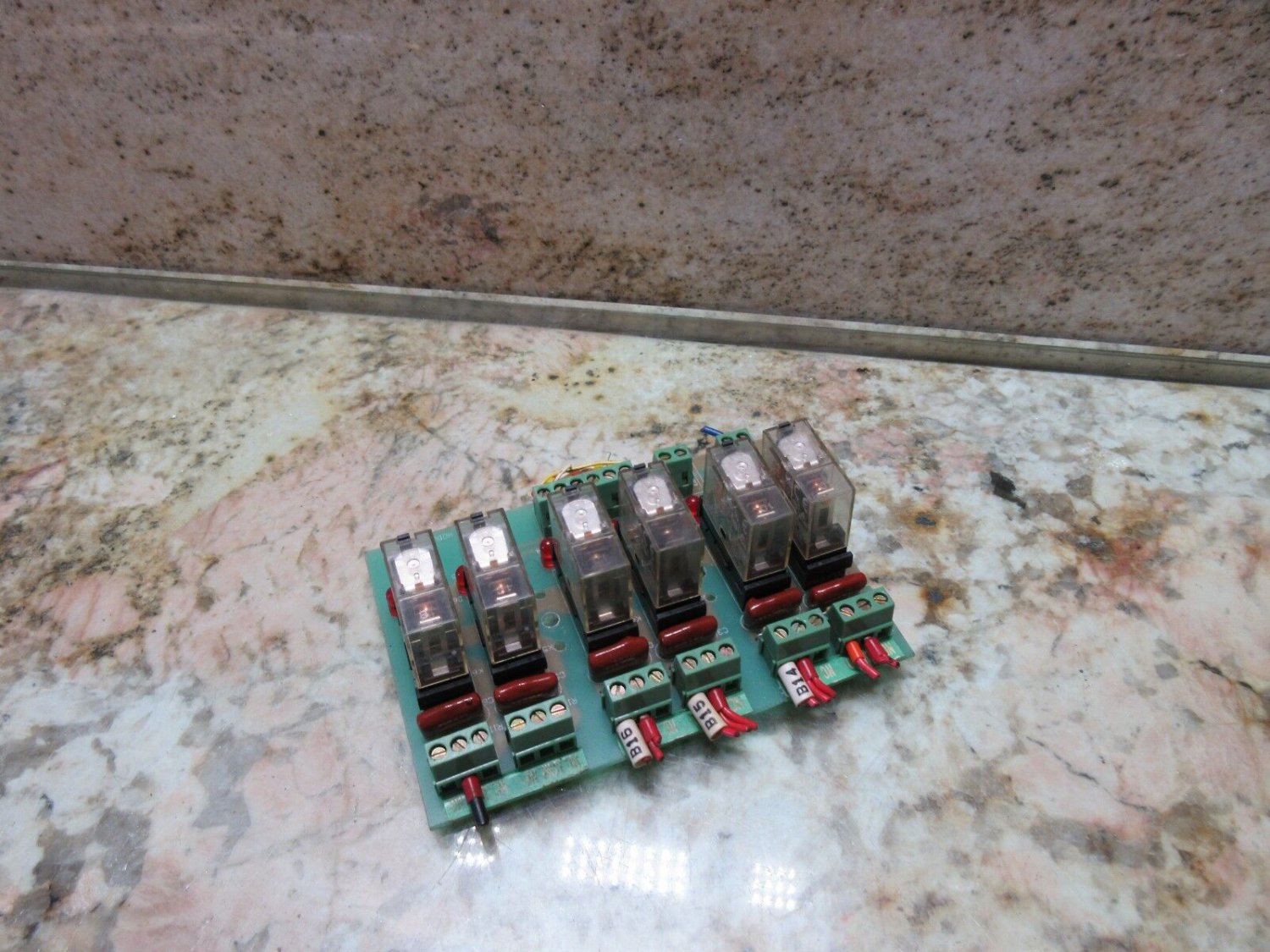 CNC RELAY MODULE M001B-1 W/ OMRON FUSE G2R-1-S 0477W6 CNC BOARD