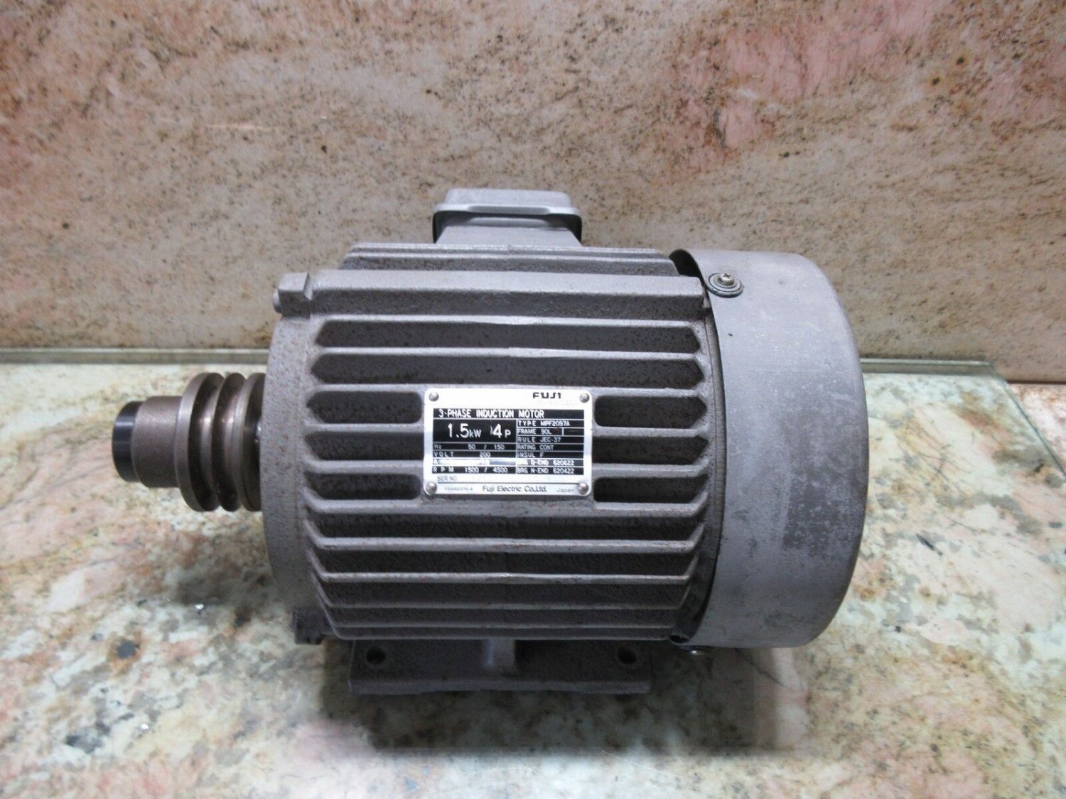 FUJI 3-PHASE INDUCTION MOTOR 1.5KW 4P TYPE MPF2097A FRAME 90L 50/150 HZ