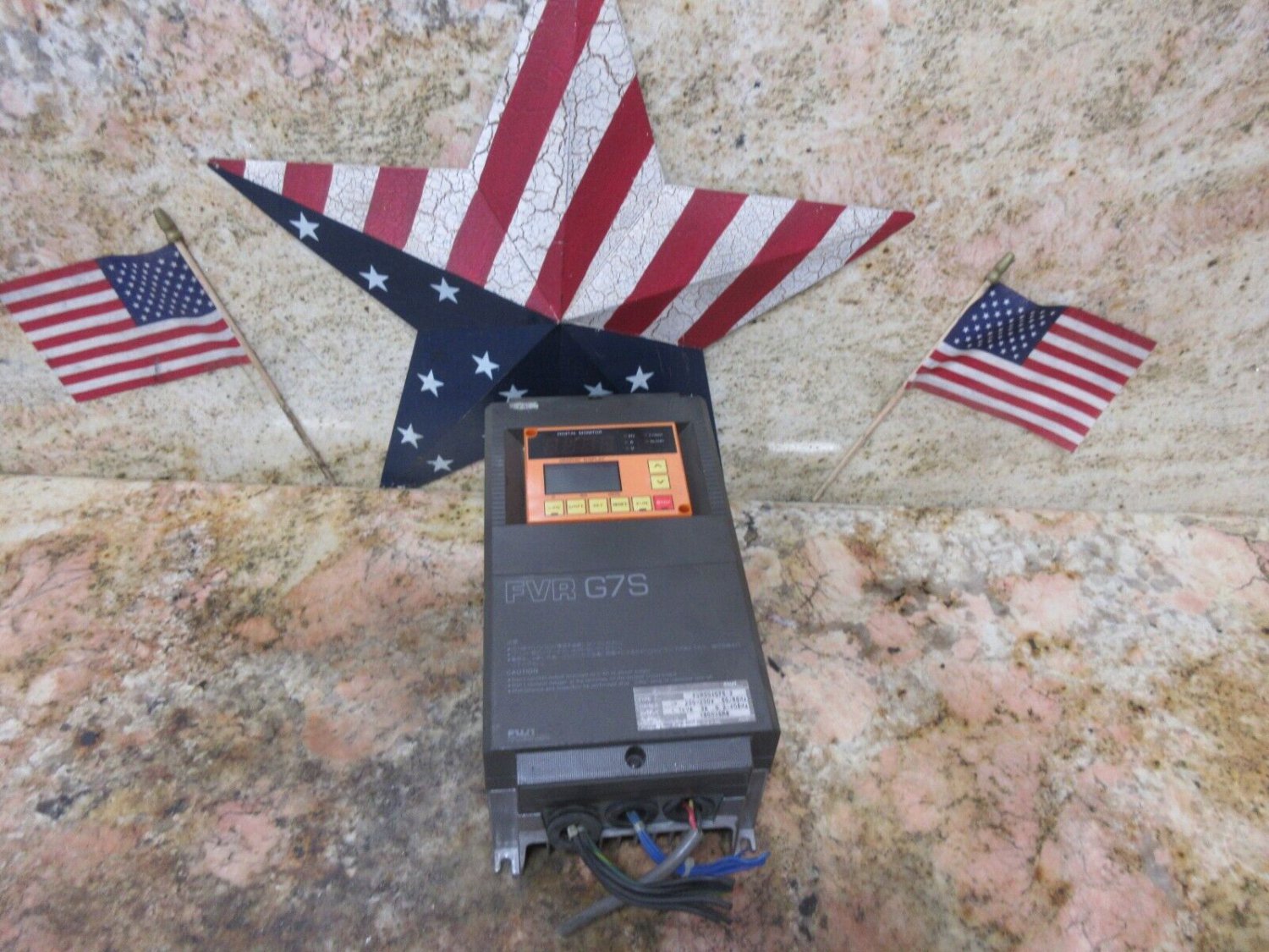 FUJI SMART INVERTER FVR G7S FVR004G7S-2 200-230V 50/60HZ