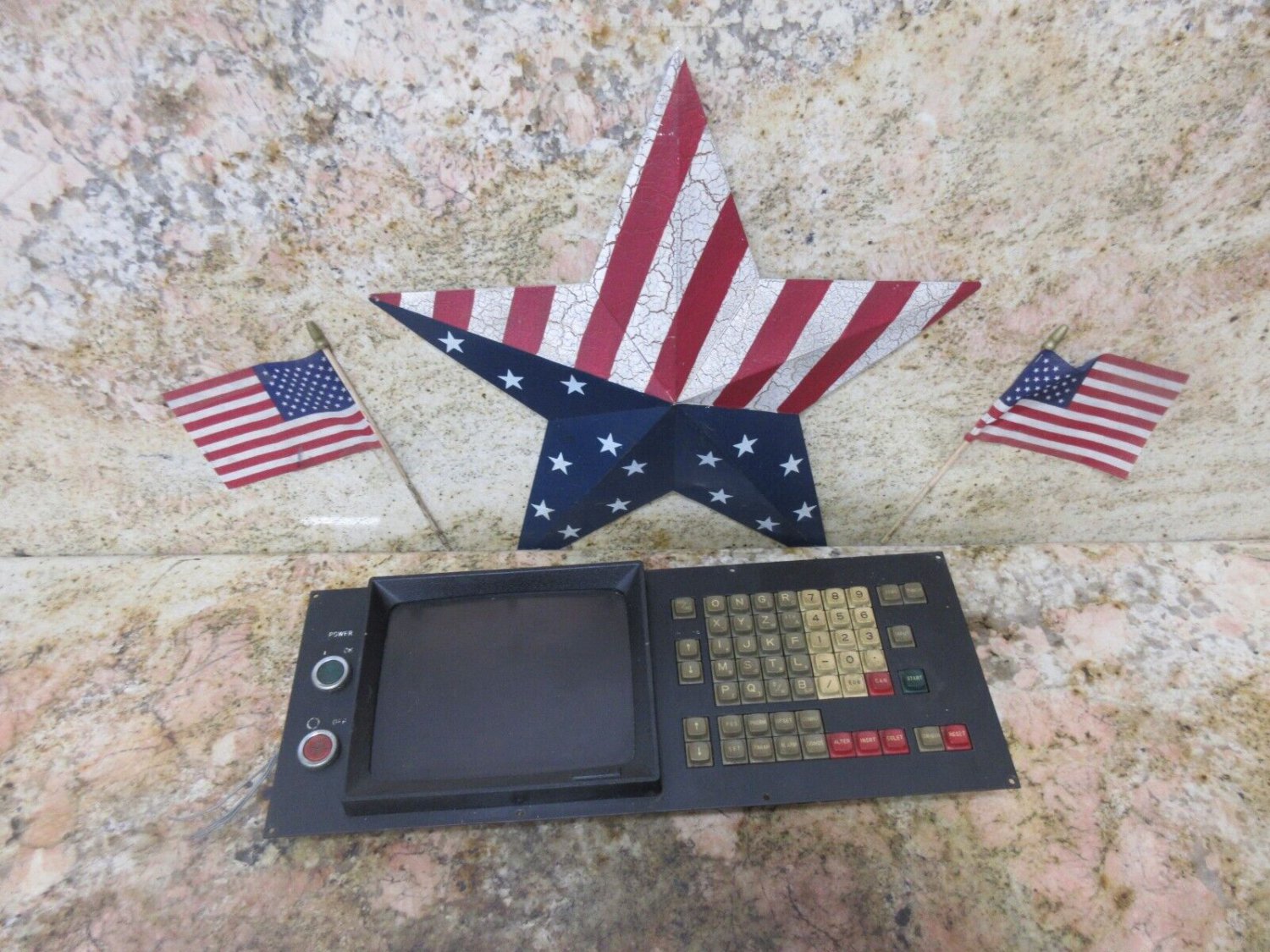 FUJITSU FANUC MDI/CRT UNIT A02B-0051-C031 N0036 1982 01 A20B-0007-0445/03