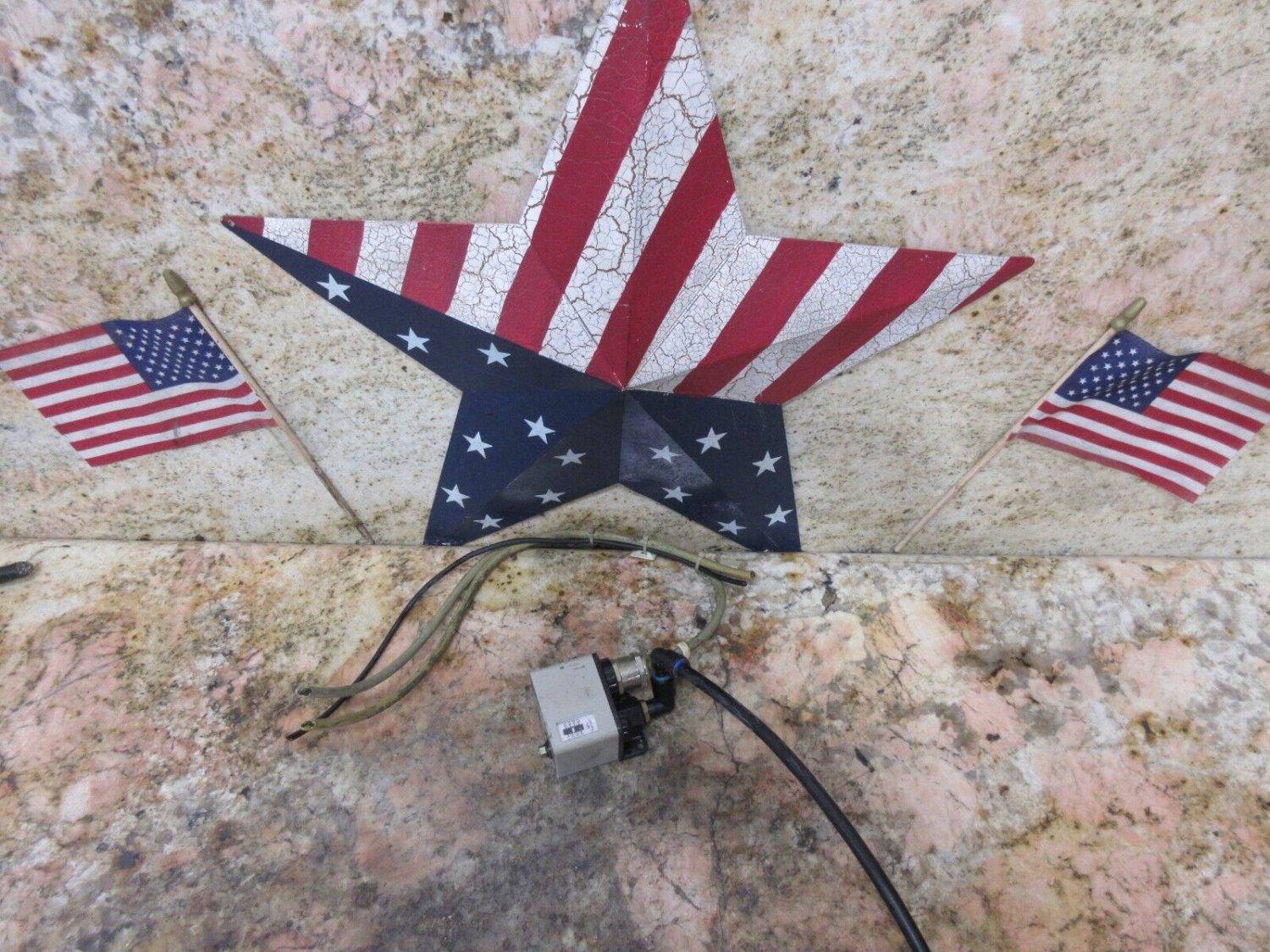 SMC PRESSURE SWITCH IS3000 AC125V3A 250V 2A DC30V3A