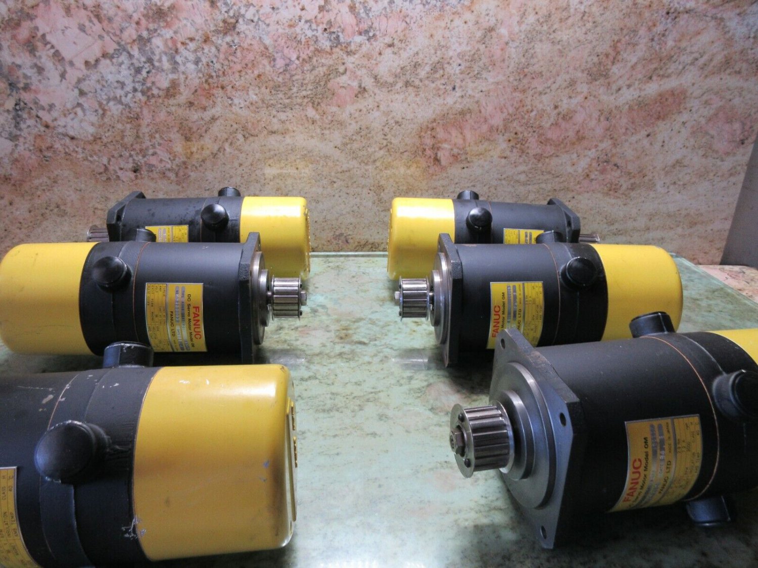 FANUC DC SERVO MOTOR MODEL 0M TYPE A06B-0641-B011 EACH 1 120 DAY WARRANTY