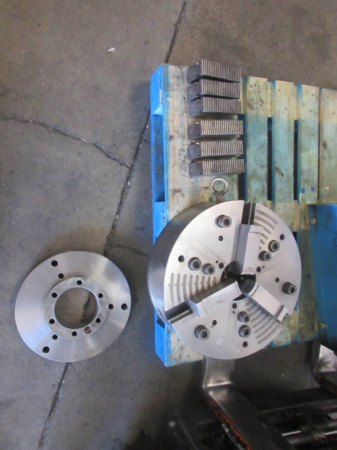 OKUMA LC40 CNC LATHE 20" INCH CHUCK THW 500-128 19.5" X 6" THW500 ...