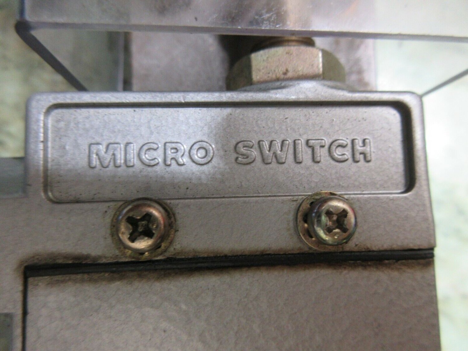 OKUMA LR15 CNC LATHE YAMATAKE HONEYWELL MICRO SWITCH SENSOR