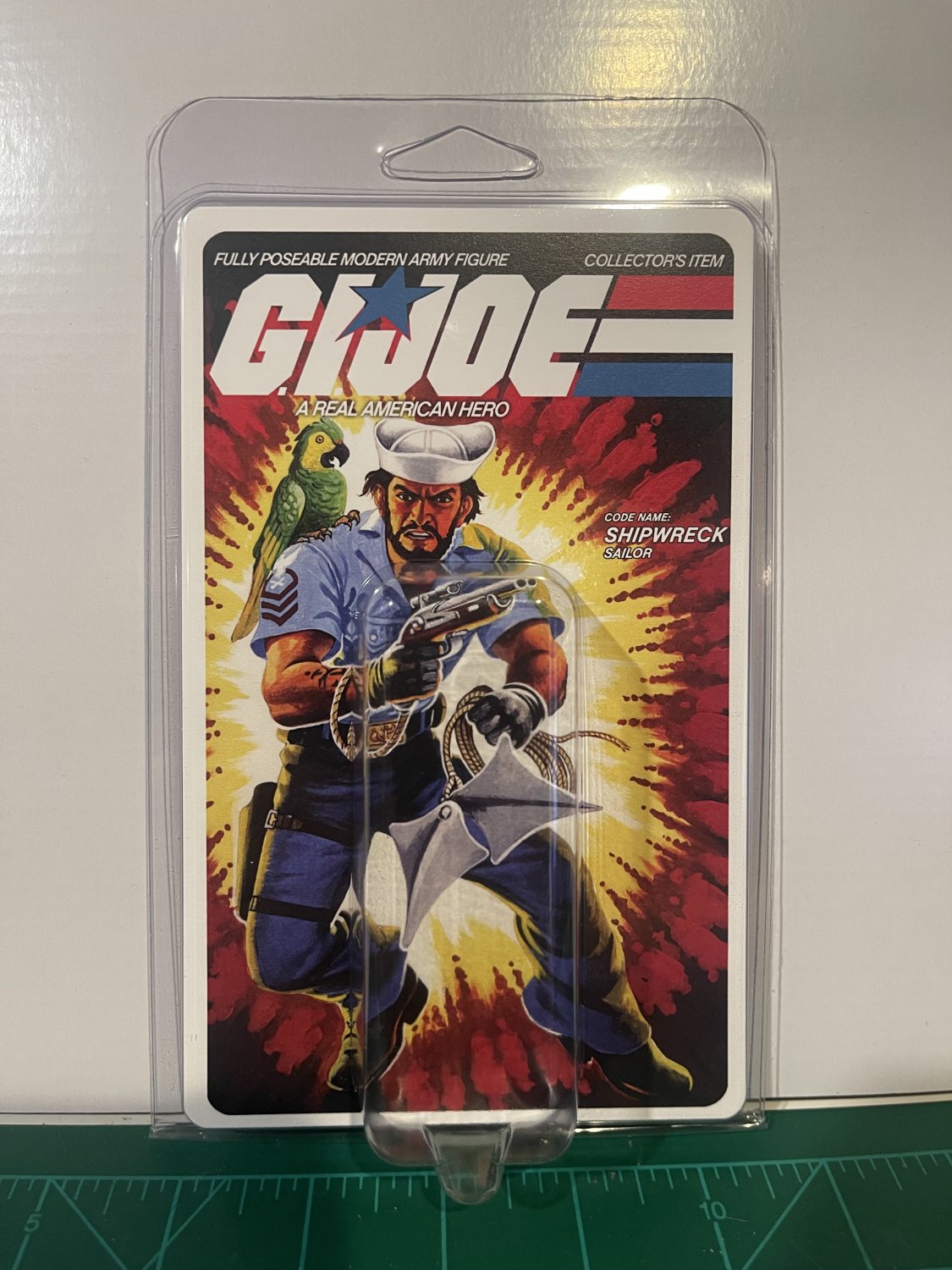 GiJoe Shipwreck Clamshell Display Case