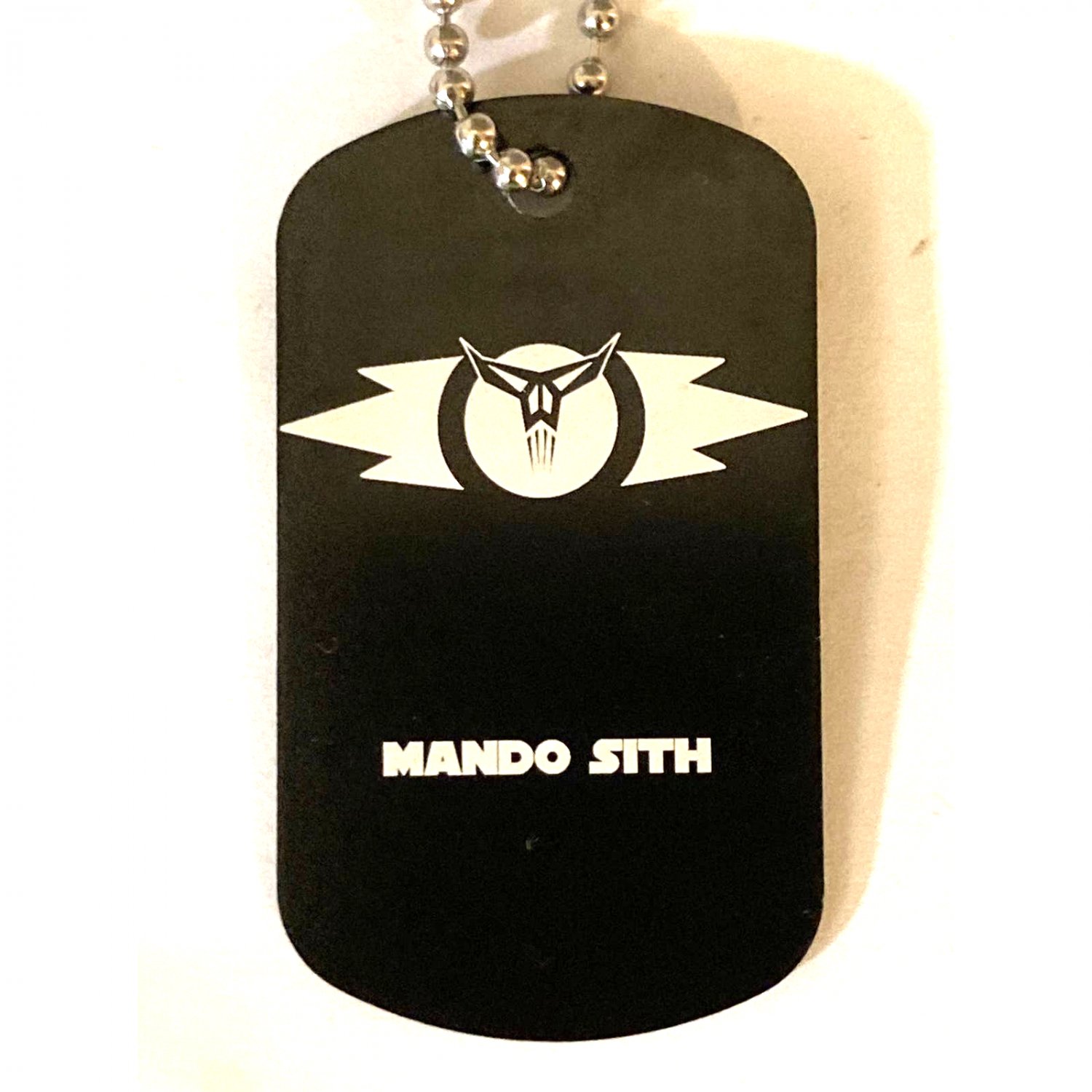 Star Wars Mando Sith Pendant With Necklace