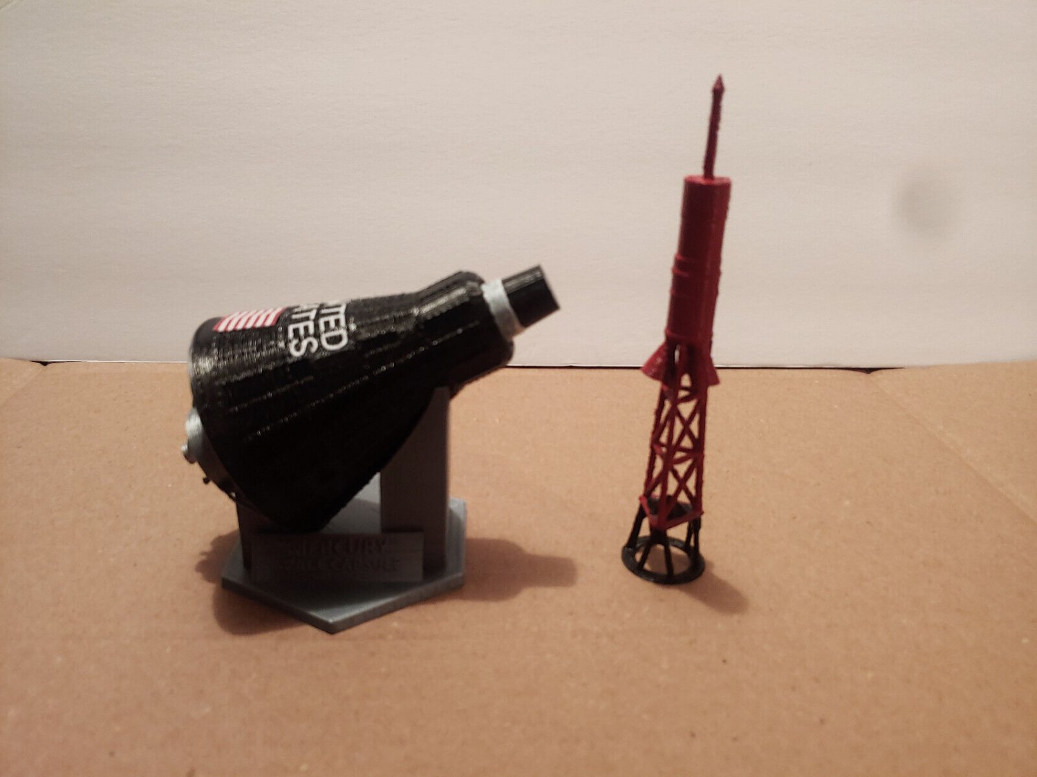 Detailed 1:25 Scale Mercury Space Capsule Collectable Model Replica ...