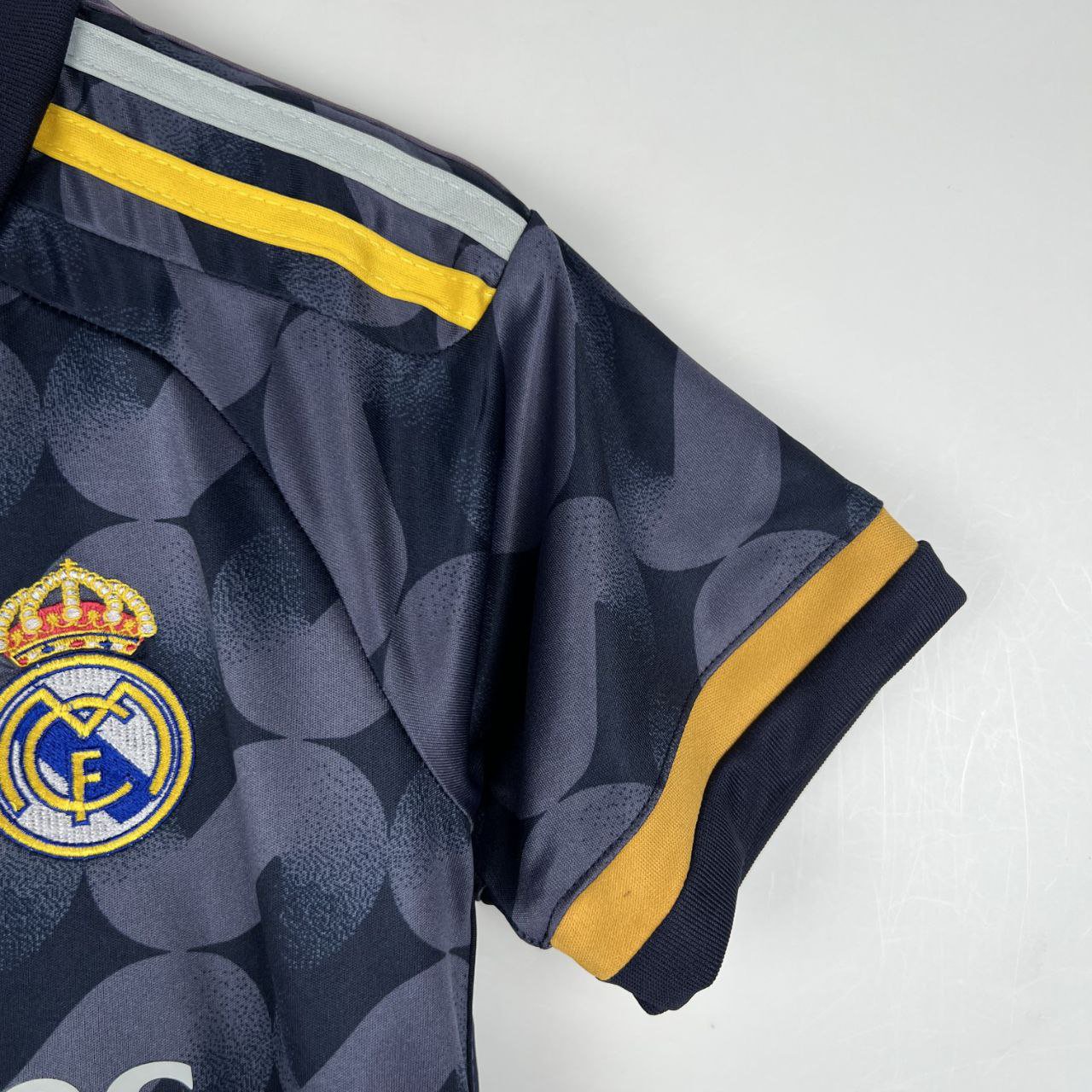 2025 real madrid vini jr 7 kids kit away soccer shirt