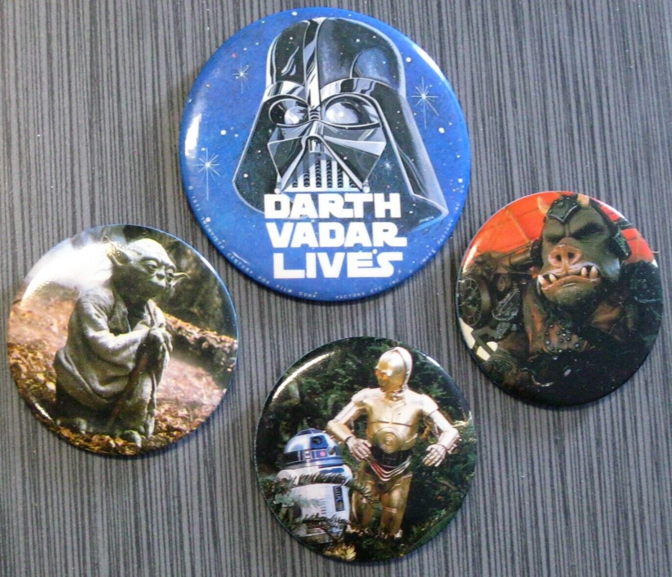STAR WARS Vintage Button/Pin Lot Darth "VADAR" Vader ESB Yoda ROTJ Endor