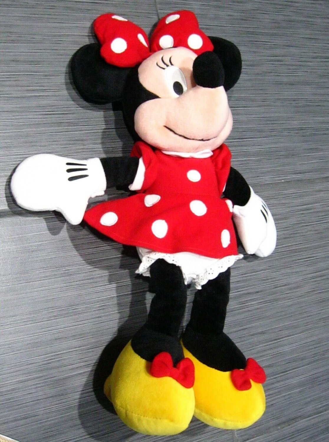 19" Disney Store Classic MINNIE MOUSE Polka Dot Dress Plush Stuffed ...