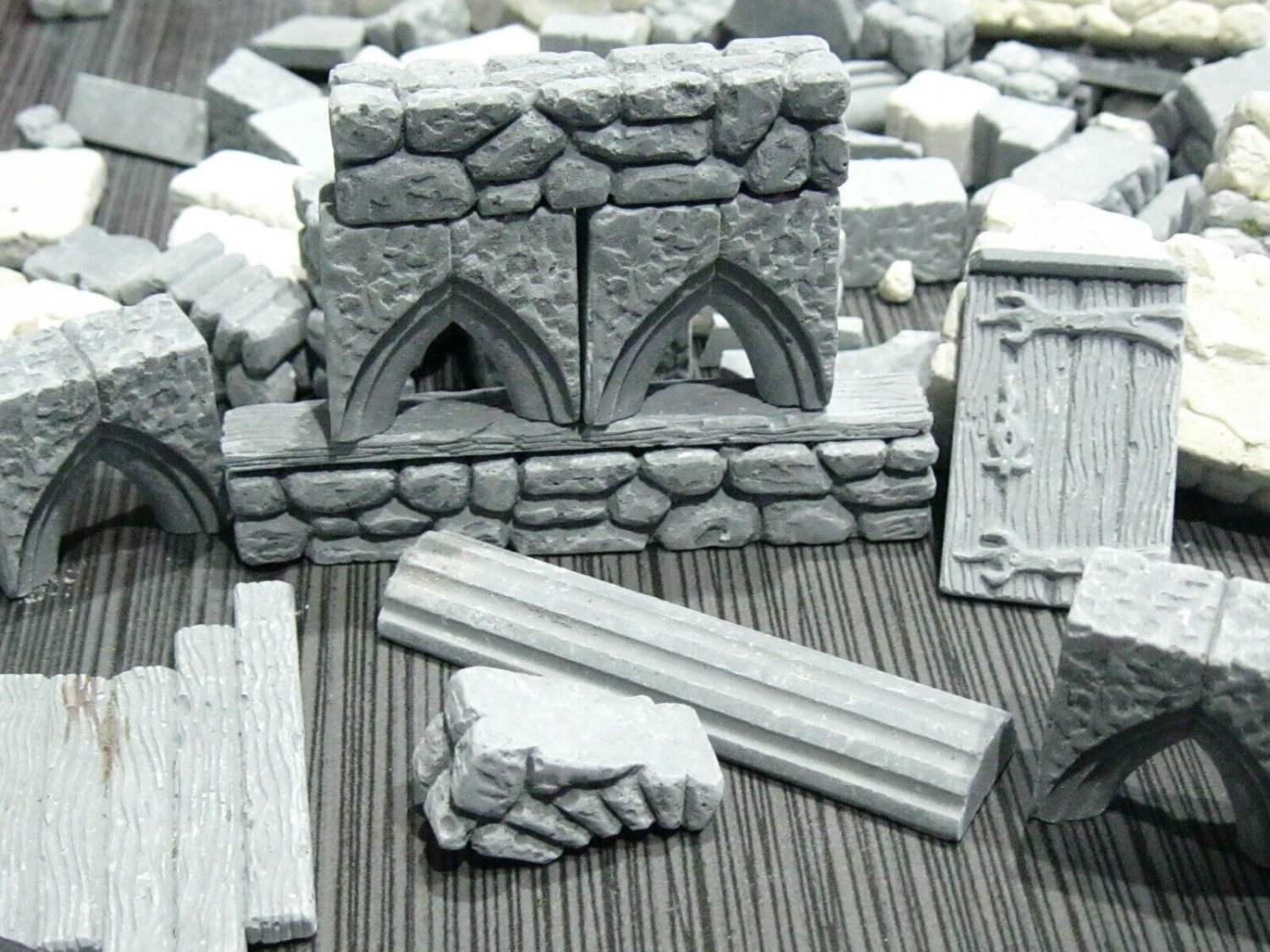 DUNGEONS & DRAGONS Warhammer Heavy Plaster Castle Scenery LOT VINTAGE