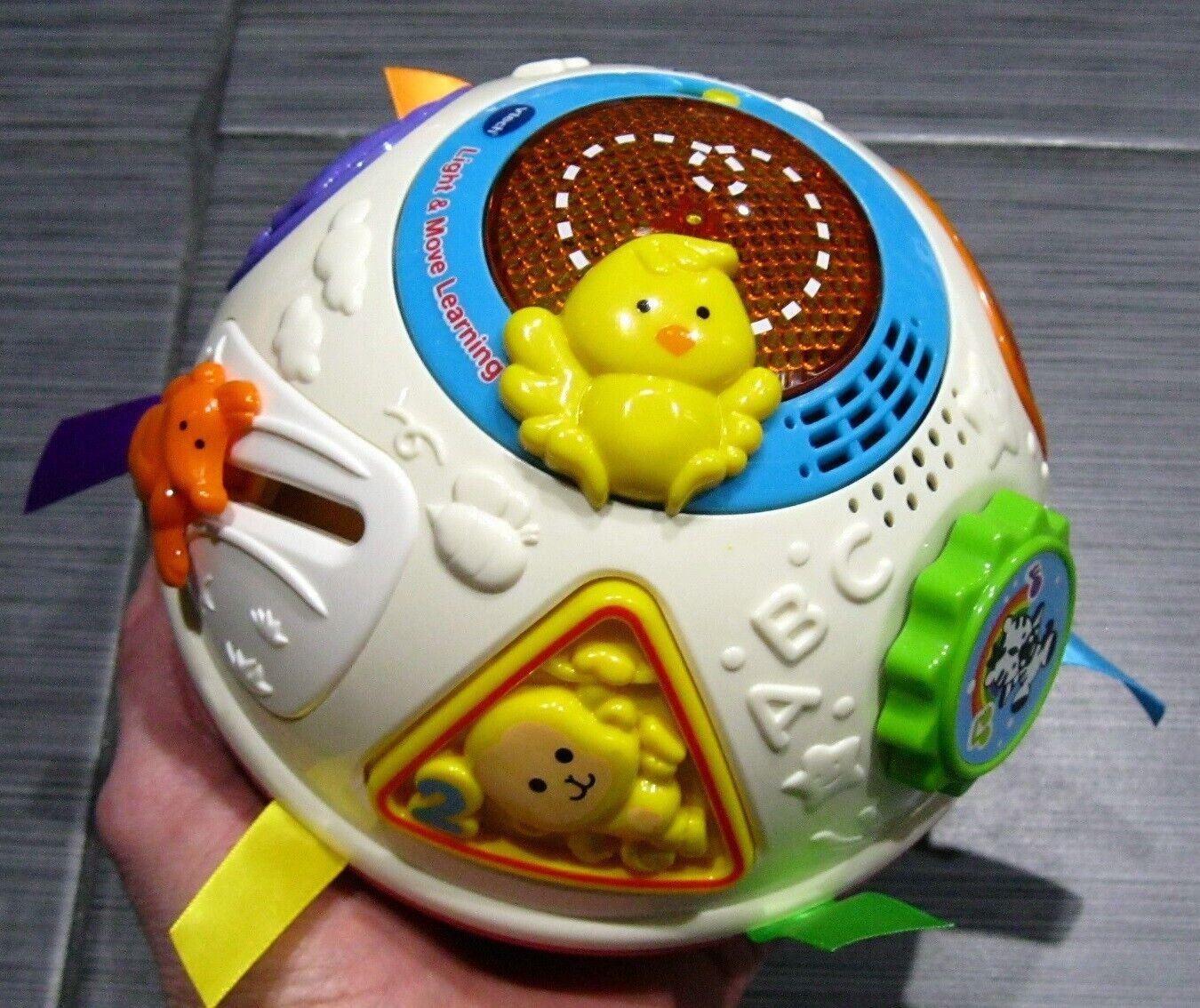 vtech LIGHT & LEARN Rolling BALL Animal Sounds Lights Music BABY TOY
