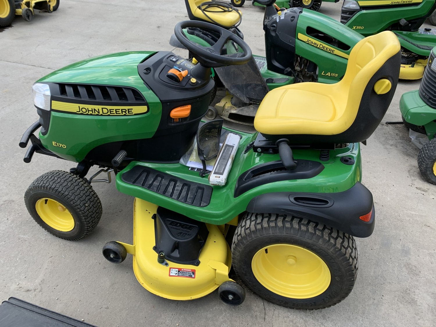 John Deere D170 Mate Hand Cut. and Shredders - Loader Operator's Manual ...