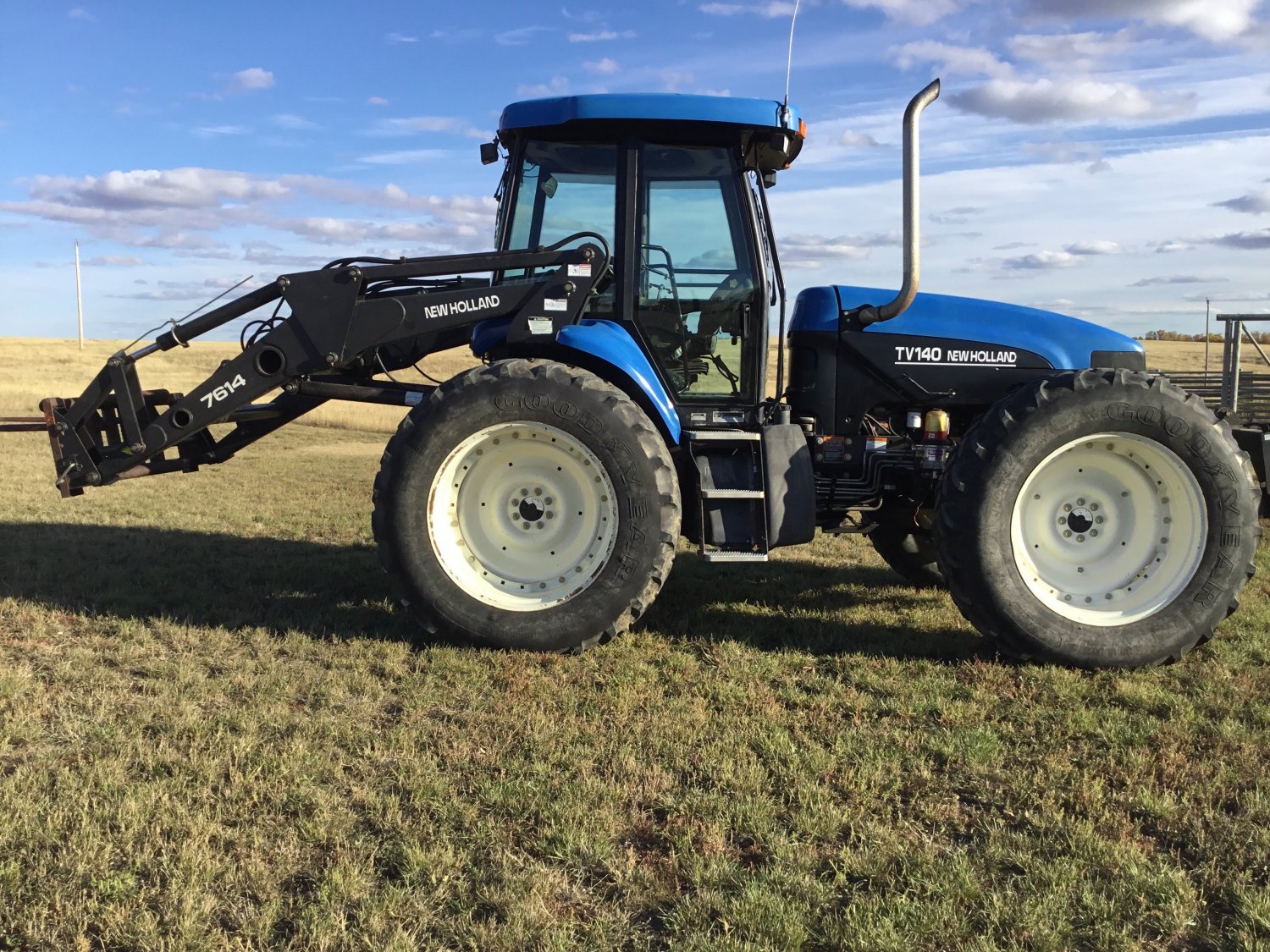 New Holland TV140 Tractor Service Repair Manual 86705316