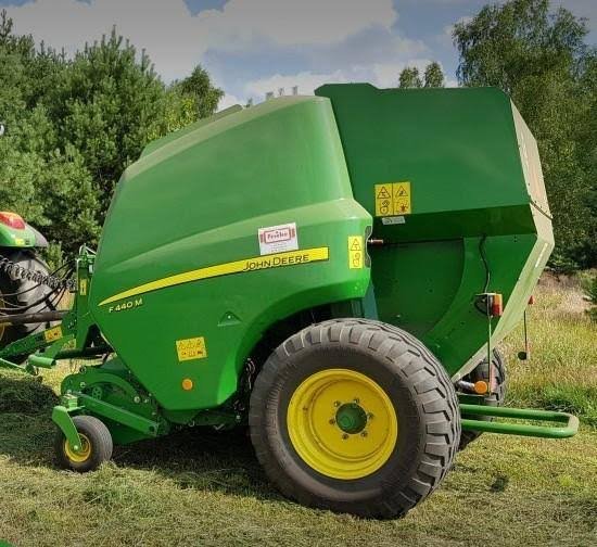 TM300819 - JOHN DEERE F440M, F440R HAY AND FORAGE ROUND BALER ...