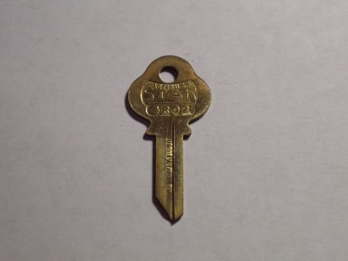 Vintage Star key blank for National Cabinet locks 4RO2, NA1, 1064