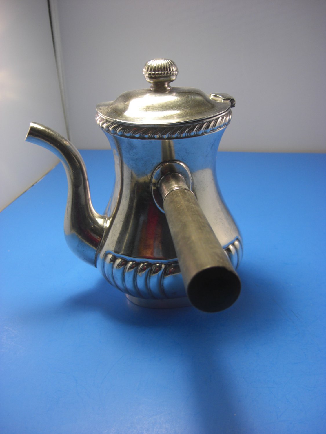 International Silver Co. Tabletop Coffee or Tea Serving Pot #1260