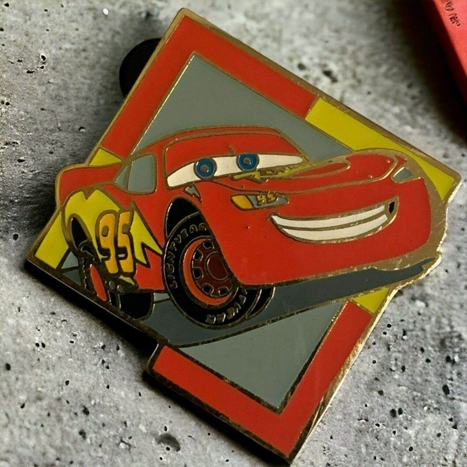 Disney Pin Lightning McQueen - Cars - Mickey's Pin Machine - 2007