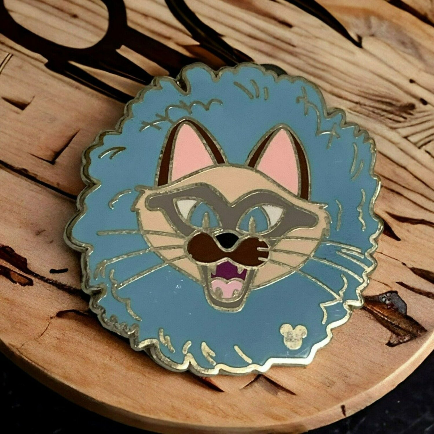 Disney Hidden Mickey Completer Collectible Pin - AM - Lady and the ...