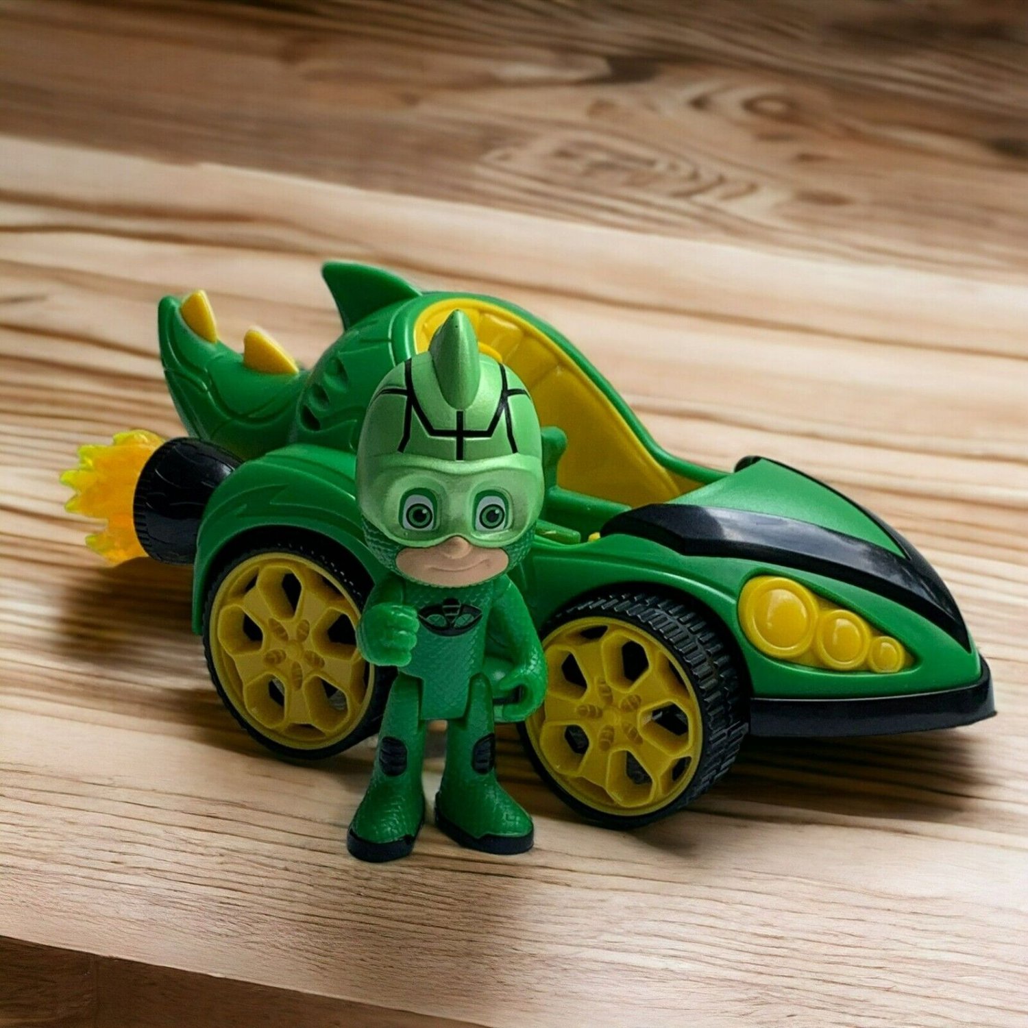 PJ Masks Hero Blast Gekko Mobile Vehicle & Figure