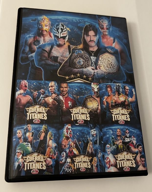WWE AAA GUERRA De TITANES 2025 DVD-R w/ Case Artwork