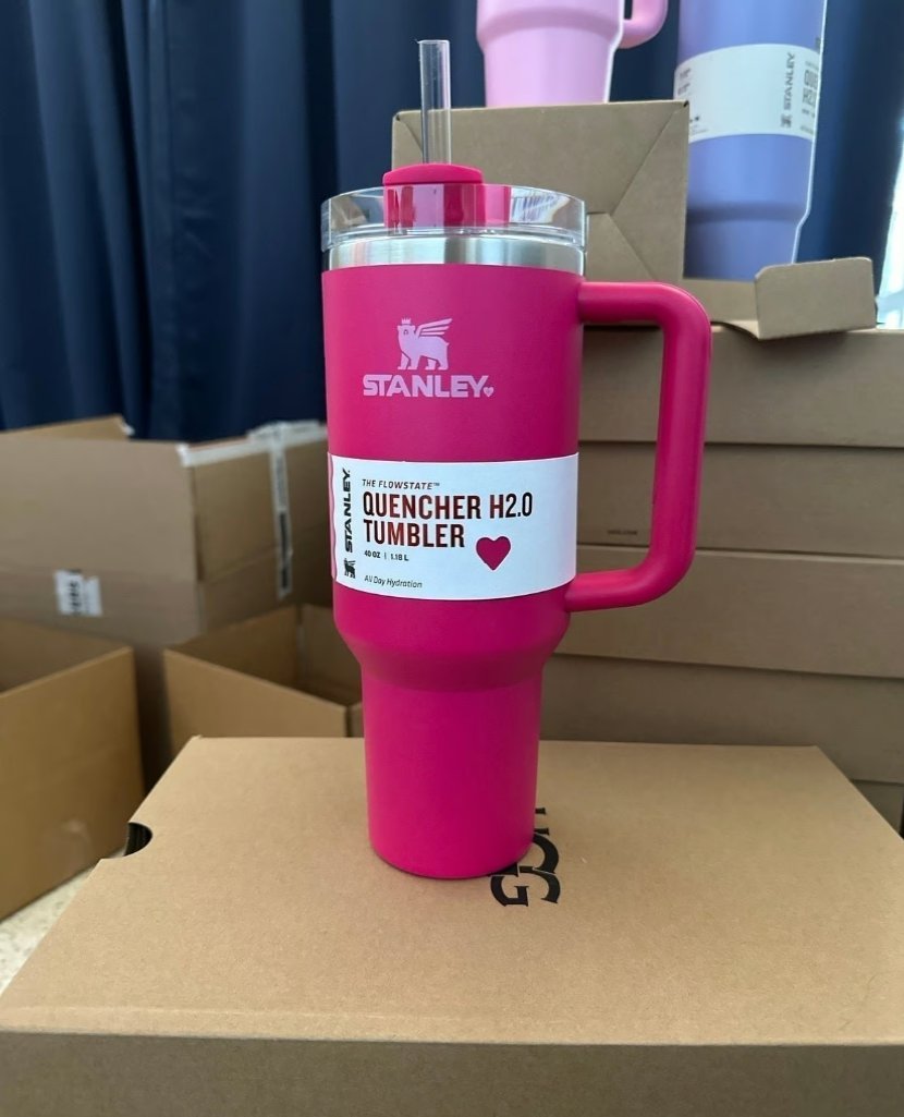 stanley 40oz cosmo PINK