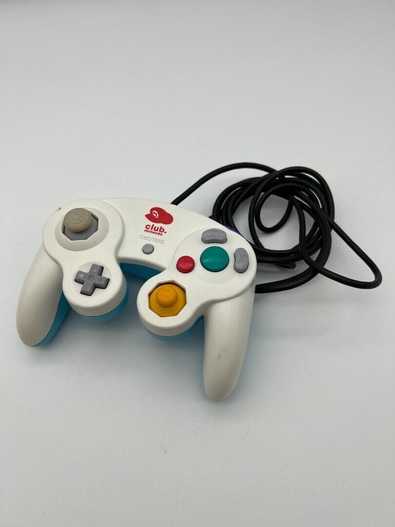 Nintendo GameCube Controller White Blue Club Nintendo Limited Edition ...