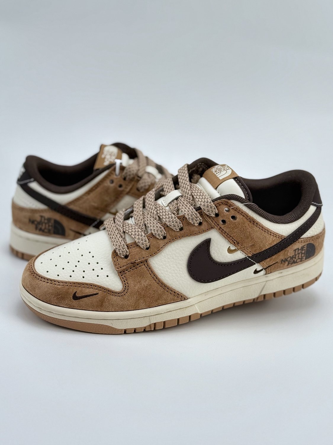 400 【NK】 SB Dunk Low x The North Face White Brown Three Hook St