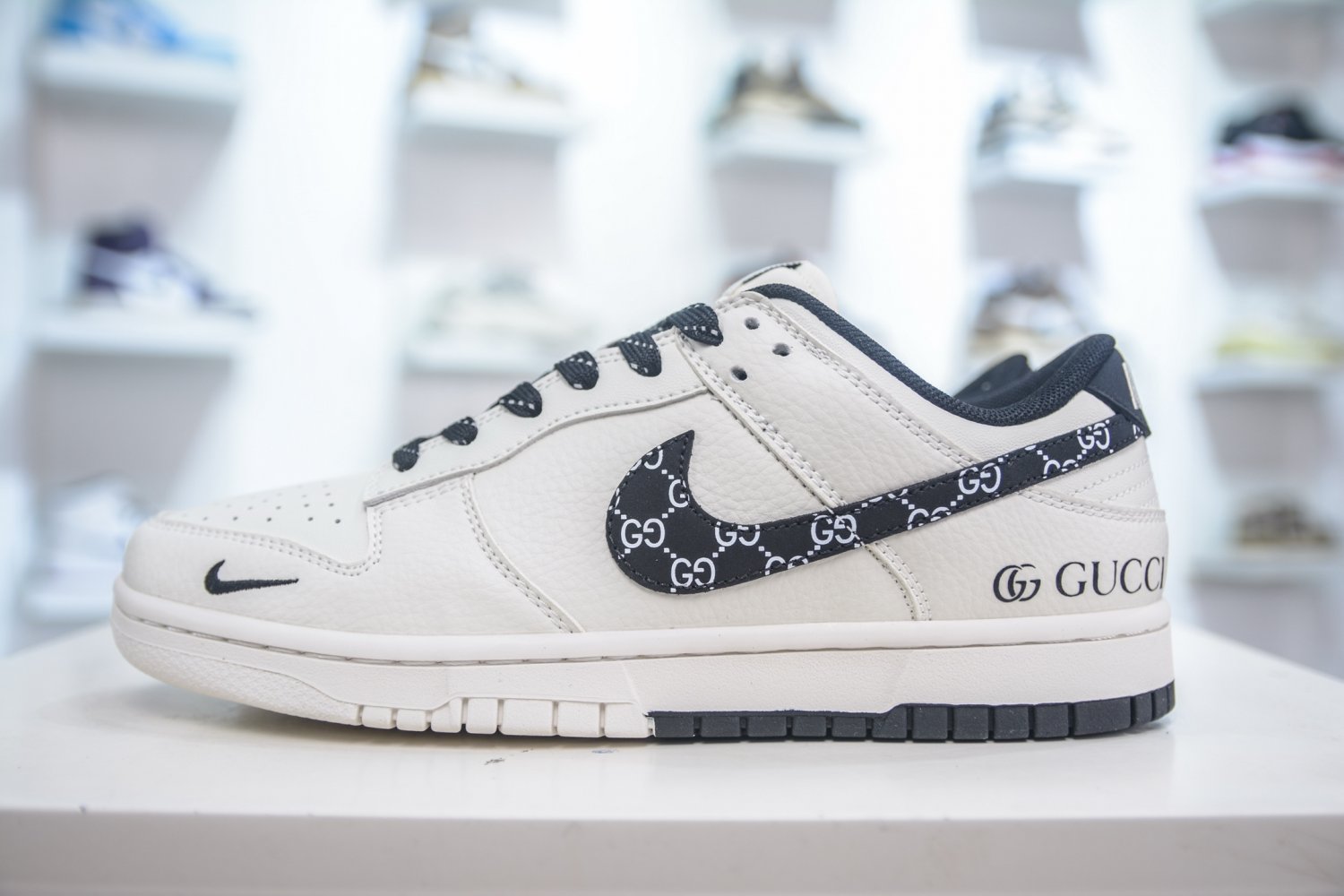 300 【NK】 SB Dunk Low x GUCCI Gucci collaboration - Mi white bl