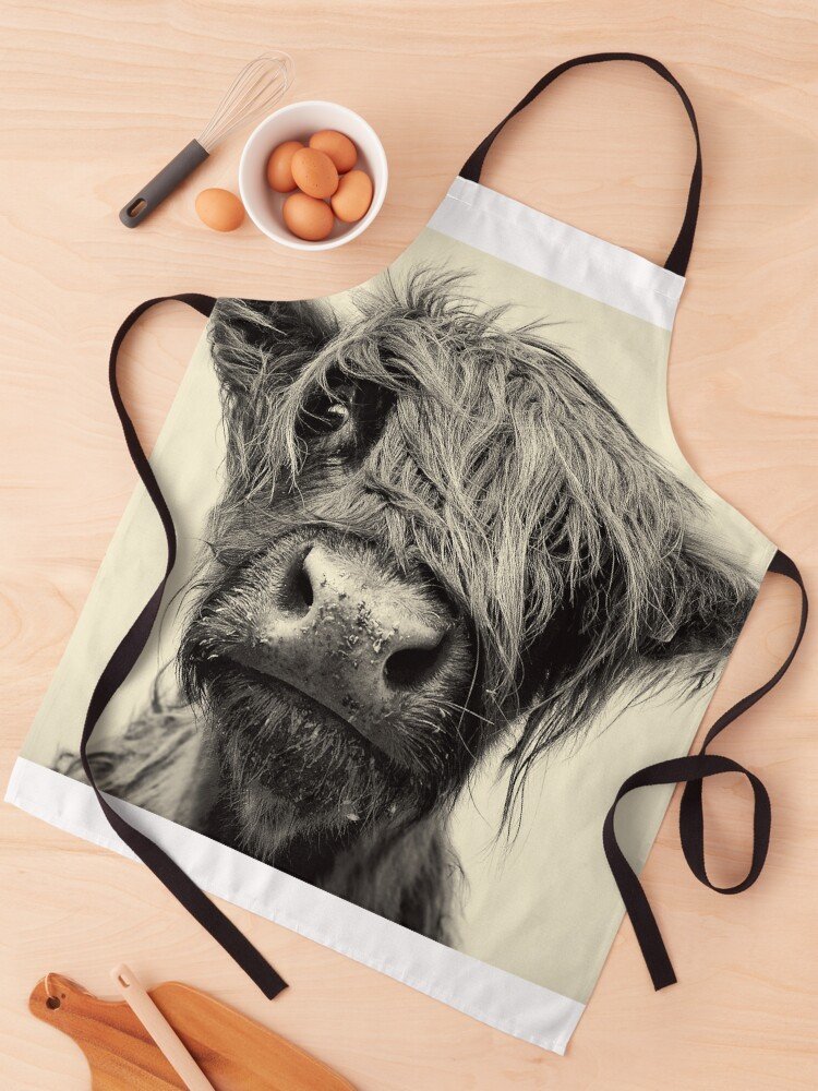 XinXuna Highland Cow Apron