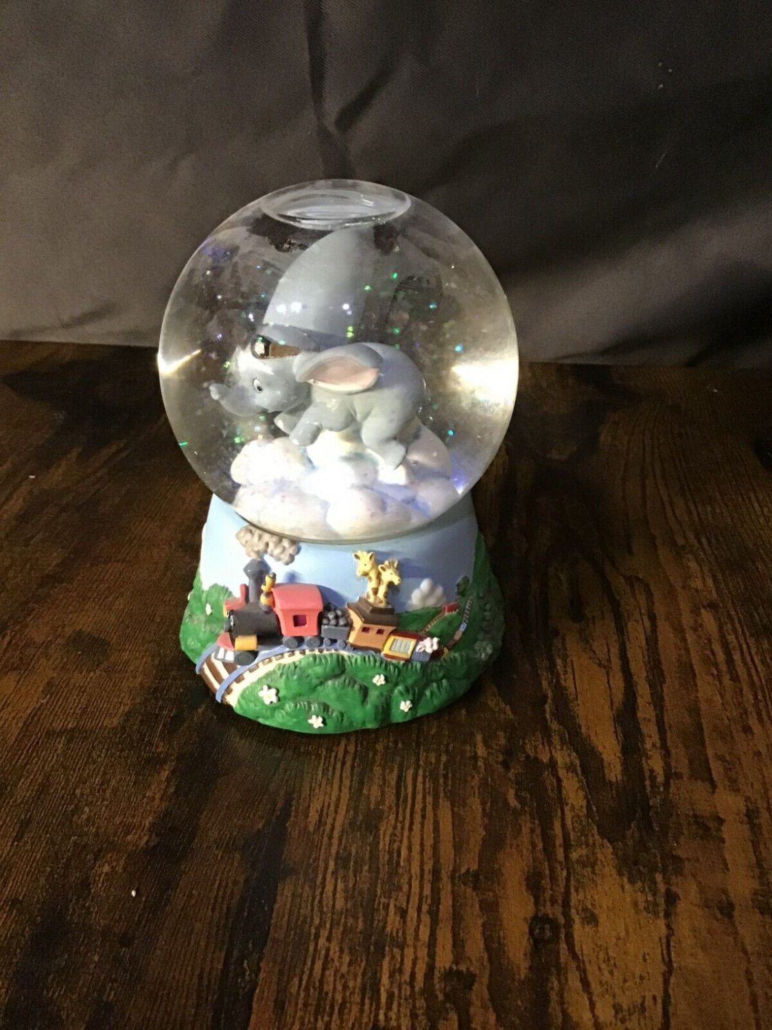 Enesco Disney Dumbo Musical Snow Globe 1968-now In the Good Ole summertime