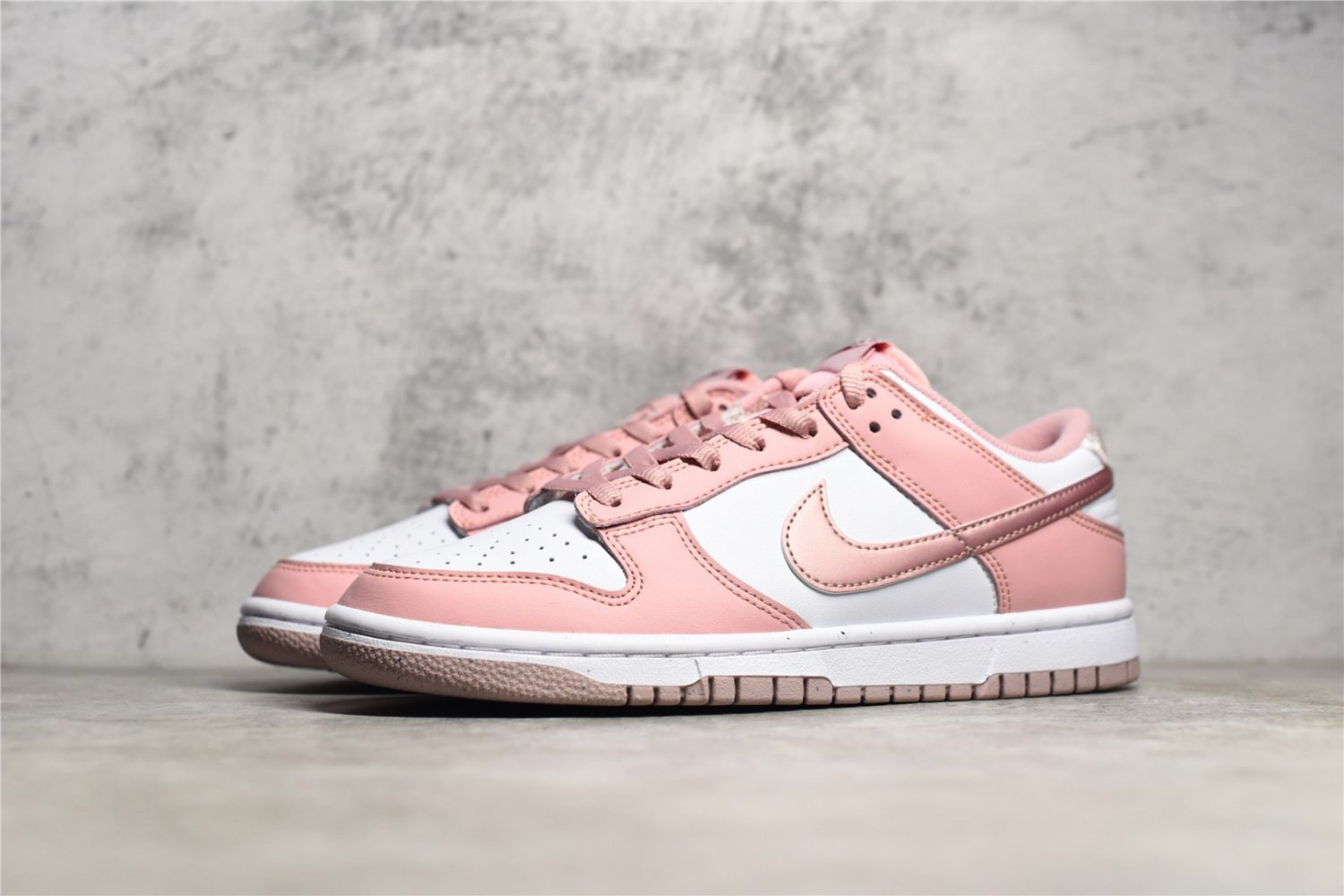 Nike Dunk Low Pink Velvet