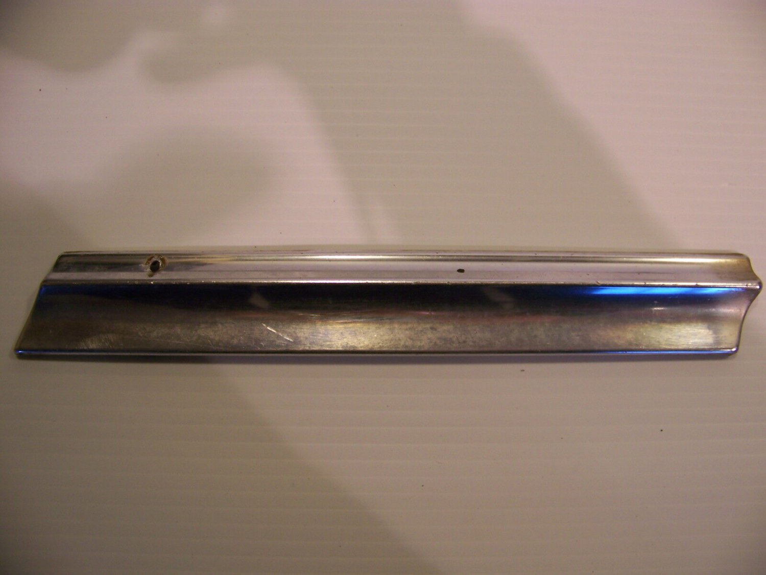 1969 PLYMOUTH SATELLITE FENDER TRIM OEM RF TIRE TO DOOR