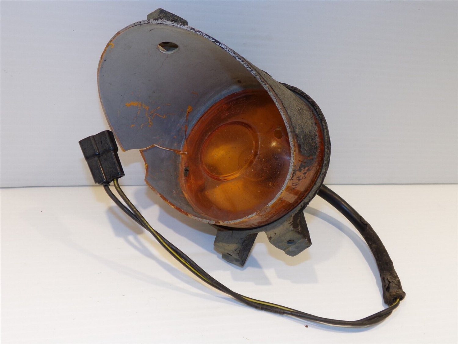 1970 - 74 Dodge Challenger Front Turn Signal Marker Light Assy OEM 71 72 73