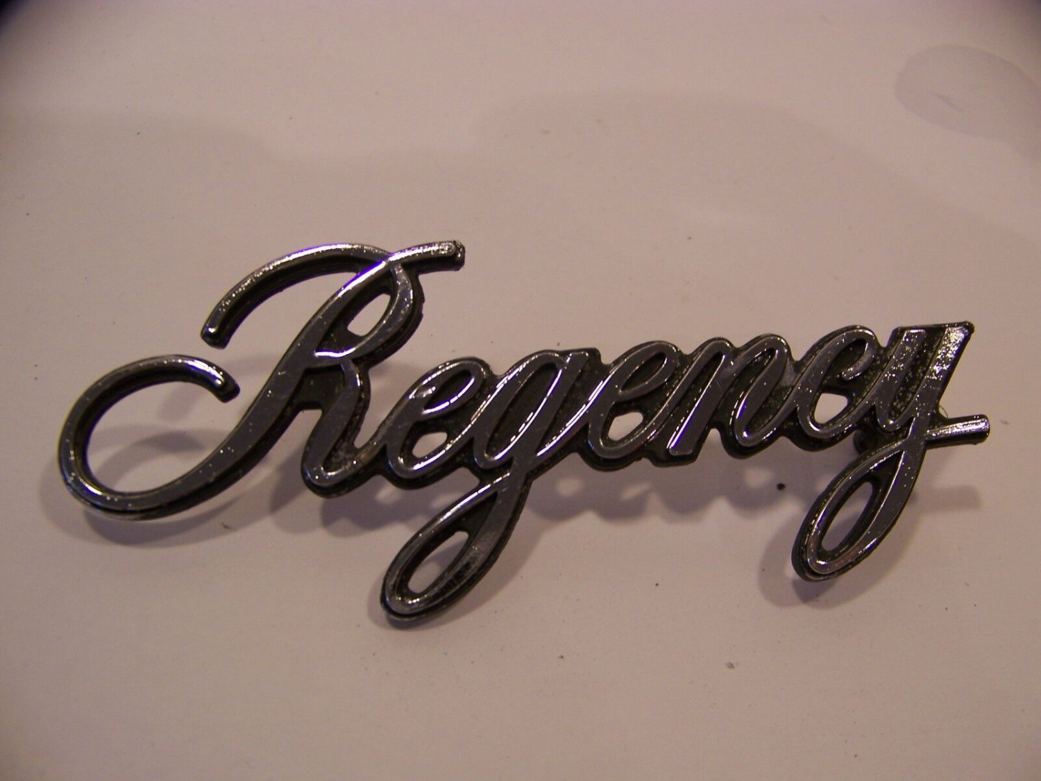 1973 OLDSMOBILE REGENCY EMBLEM OEM 88 98 #9621115