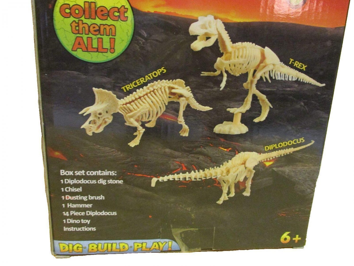 The Dig Team Triceratops 2 in 1 Dino Dig Build Play Kit