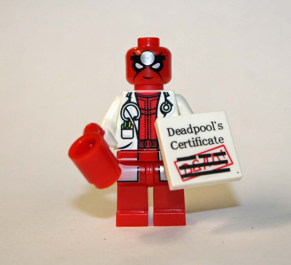 Deadpool Doctor Marvel Comic Minifigure
