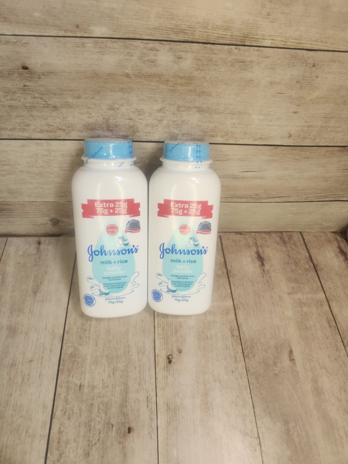 JohnsonnJohnson Johnson's Milk+rice baby powder 100g x 2 bottles