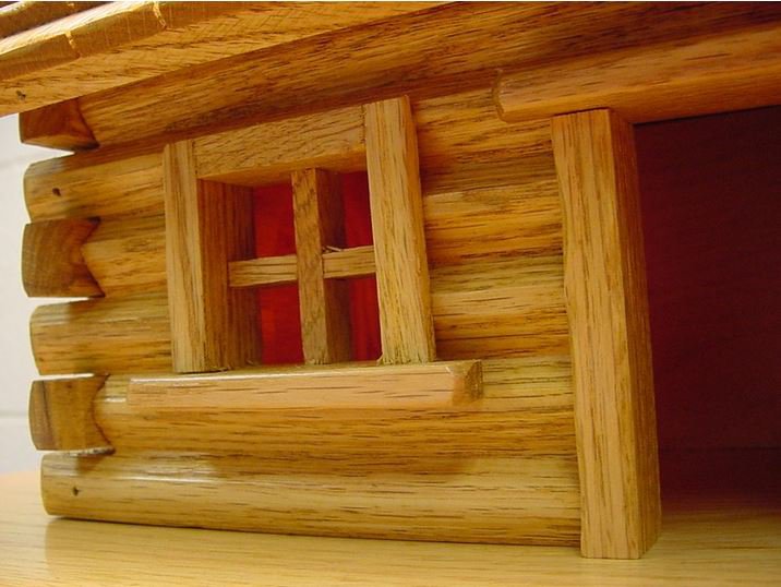 Amish Log Cabin Lamp with Shade