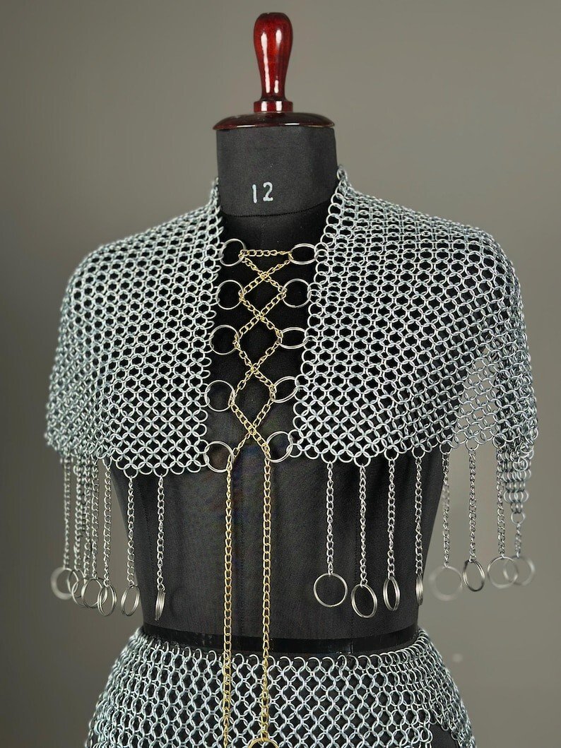 Lady chainmail armor Medieval knight armor chainmail female costume ...