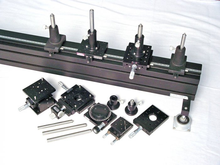 Oriel precision optical rail w/ carriers